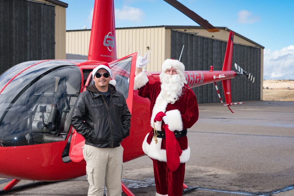 Santa Flies in on a Helicopter: 2017 Edition – Guidance Aviation